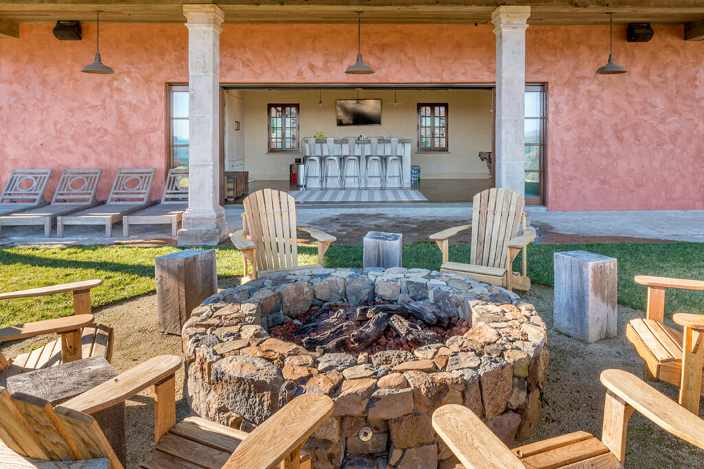 Wall Road Estate - Boich Family Cellar